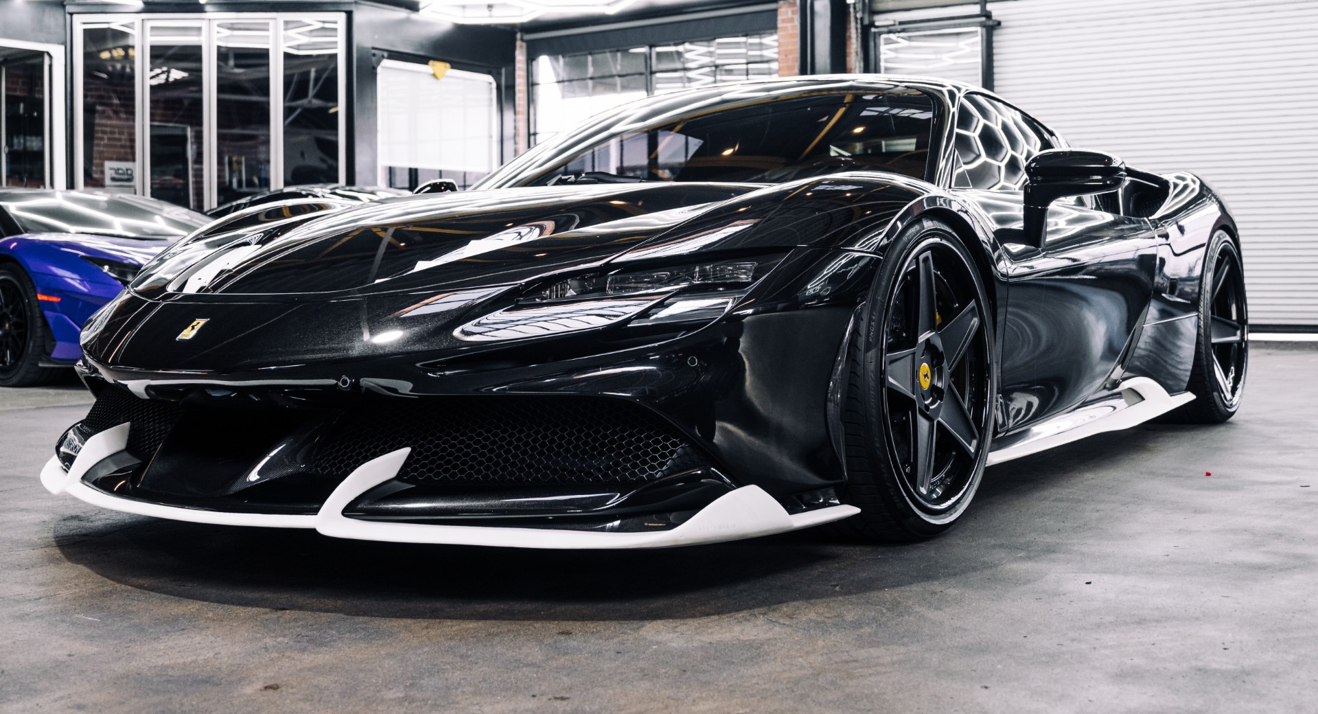 SF90 Stradale với body ‘siêu carbon’ đến từ 1016 Industries