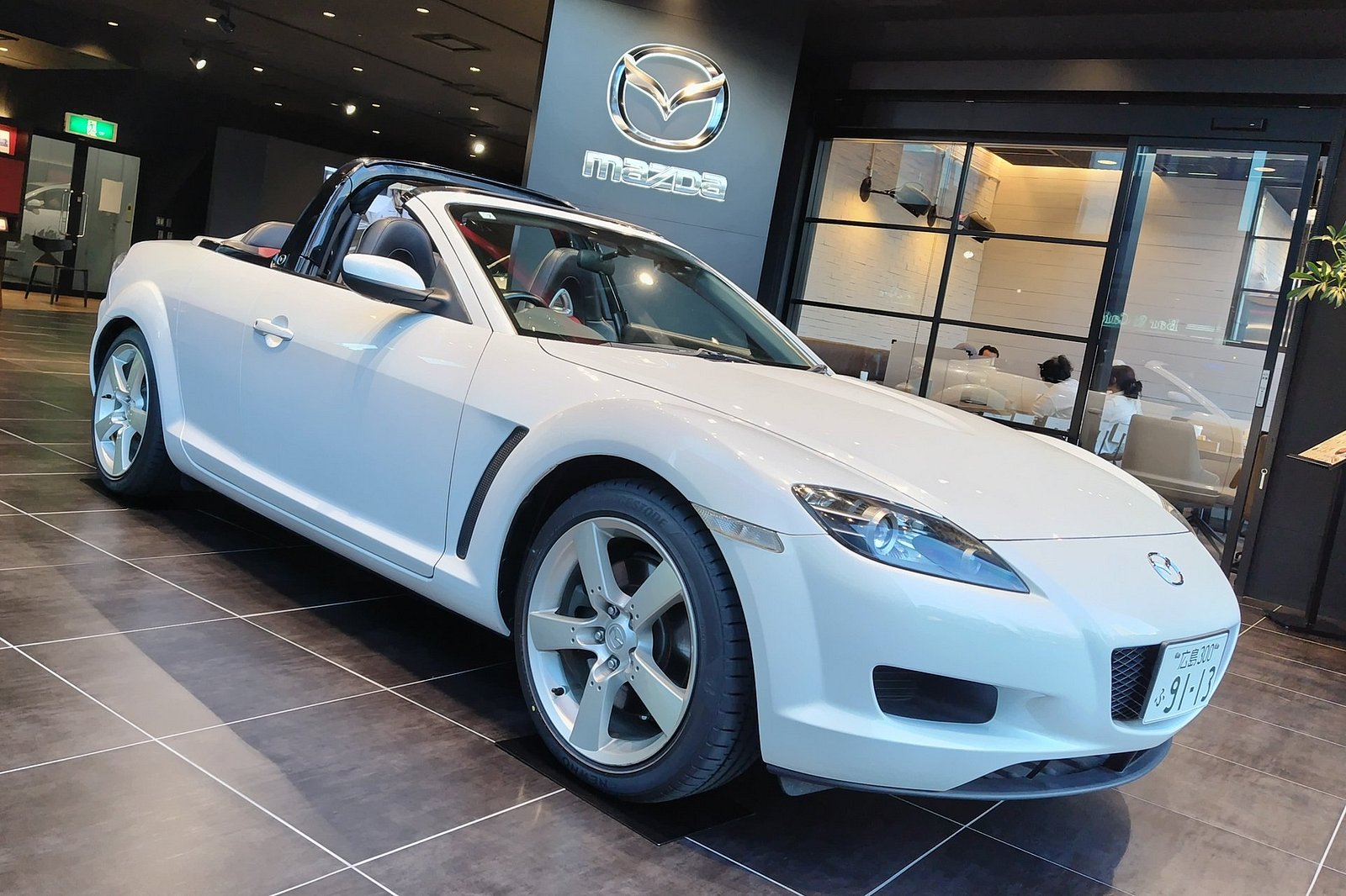 Mazda giới thiệu chiếc RX-8 mui trần độc nhất vô nhị sau 20 năm