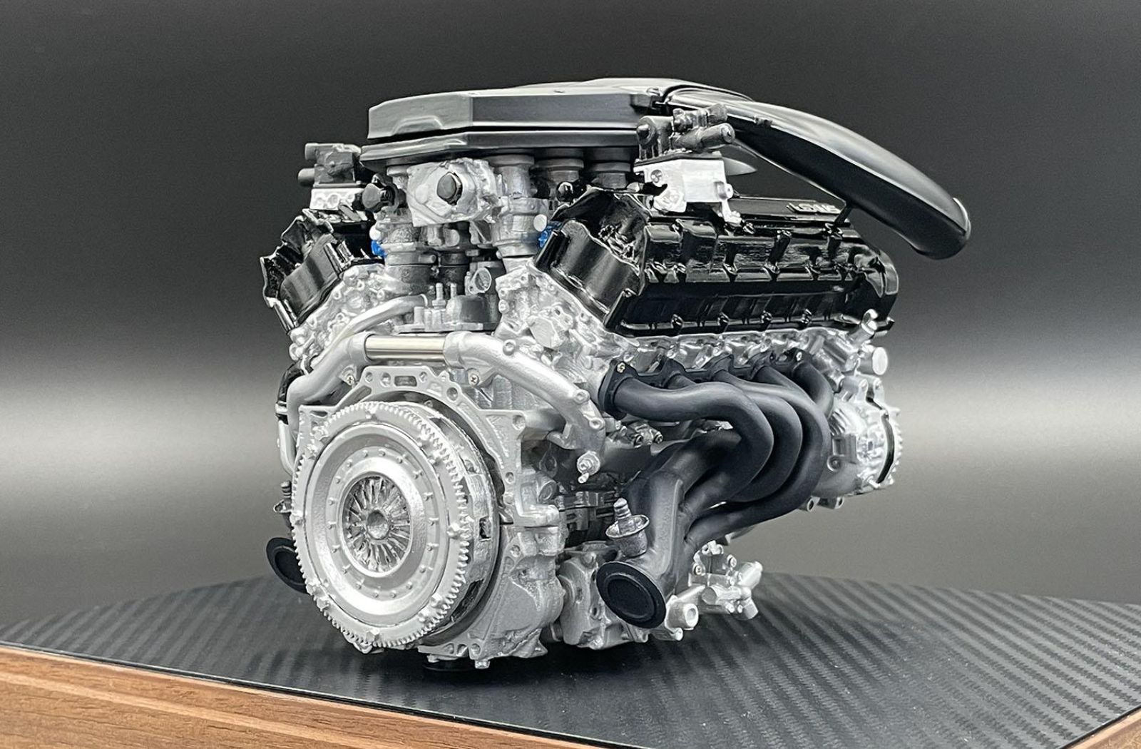 Đằng sau sự thành công của Lexus LFA là hình bóng của Yamaha